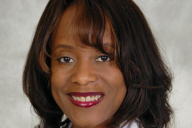 Dr. Leslie Jones to Participate in HUH Eye Alumni Association Event in ...